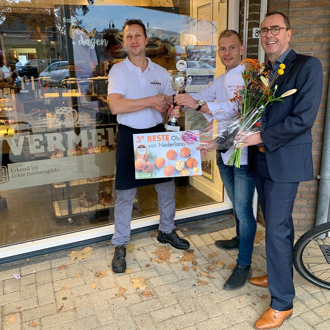 Herman Schepers bakt beste oliebollen • News - NBT magazine